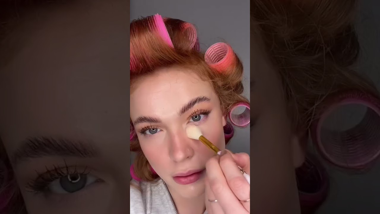 something about green shadow and red hair👩🏻‍🦰 #getreadywithme #holidaymakeuptutorial #grwm