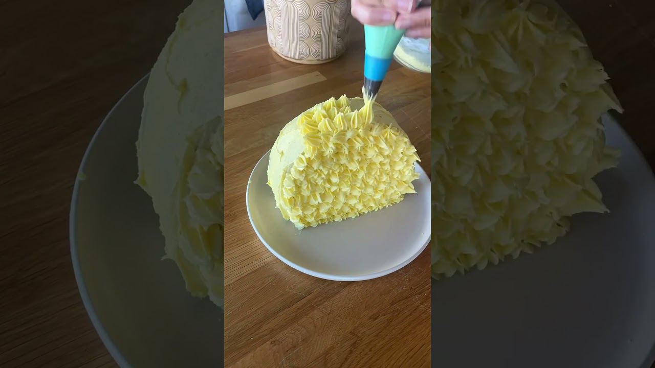 Making an easter chick carrot cake 🥕🐣 #shorts #easter #crafts #baking #cake