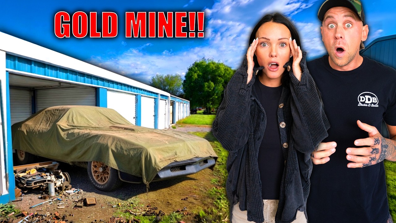 HUGE FIND!! Buying 36 Old Storage Units And Opening The Abandon Ones! 20+ Years Worth Of Stuff!