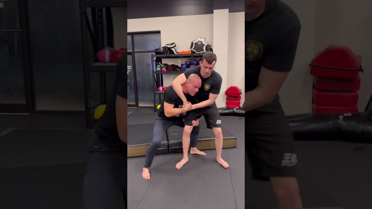 3 headlock escapes #selfdefense