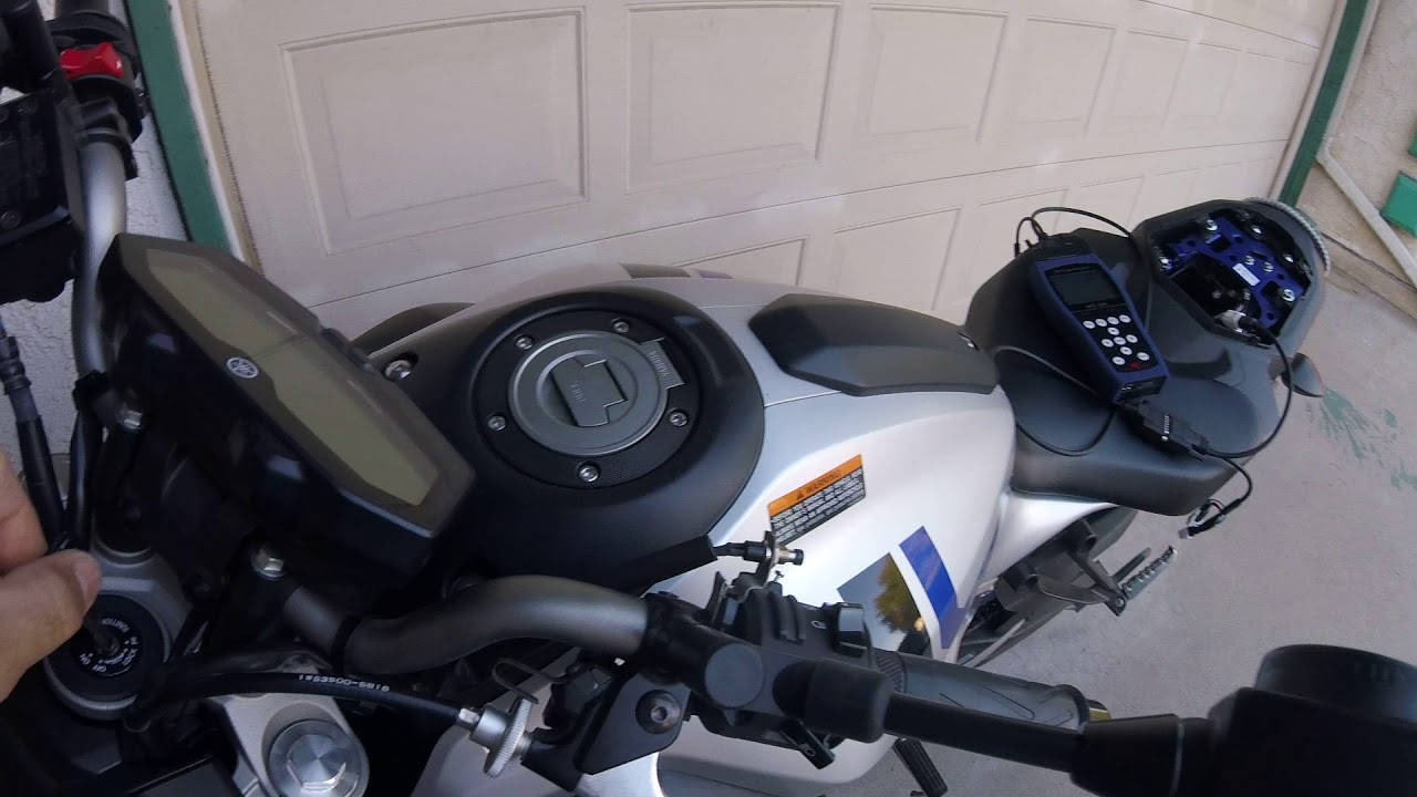 Retrieving the codes on Yamaha using Master 500.