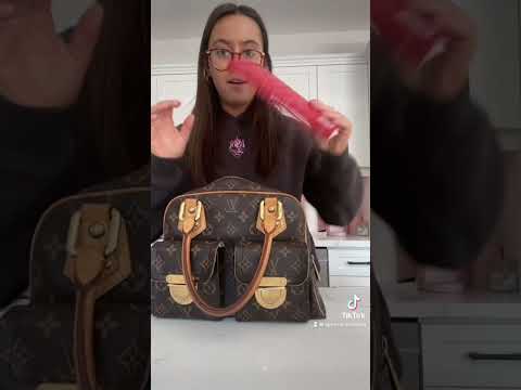What’s in my bag👜🫶 #girls #shorts #bag