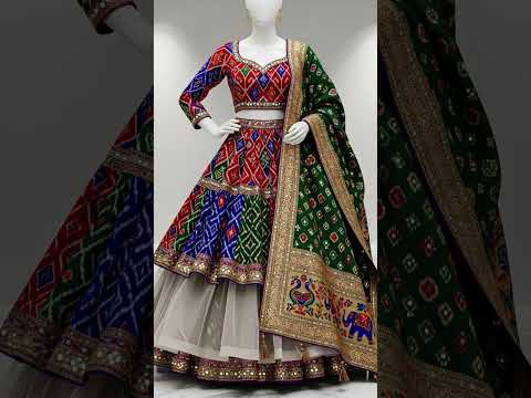 PatolaPrincess#ethnicfashion #surattextiles #gujaratfashion #gujaratstyle #patola #patan #navratri🥻