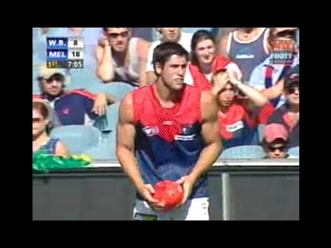 2004 - Western Bulldogs v Melbourne - Round 3 - MCG - AFL
