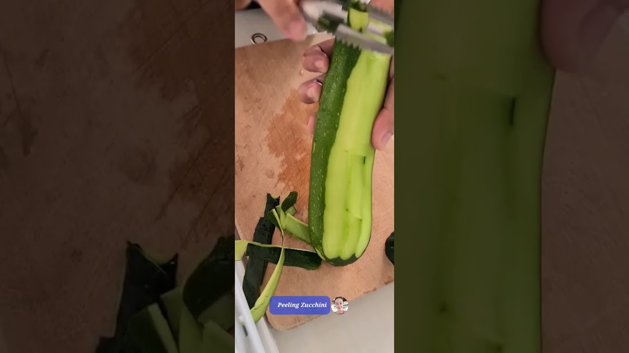 Peeling Zucchini #shorts #youtubeshorts #peeling #vegetables #zucchini #satisfying #fresh #fyp