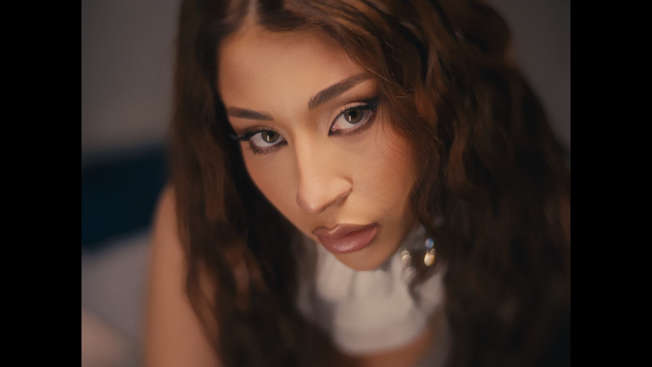 Nicole Cherry - Pic de Dragoste | Official Video