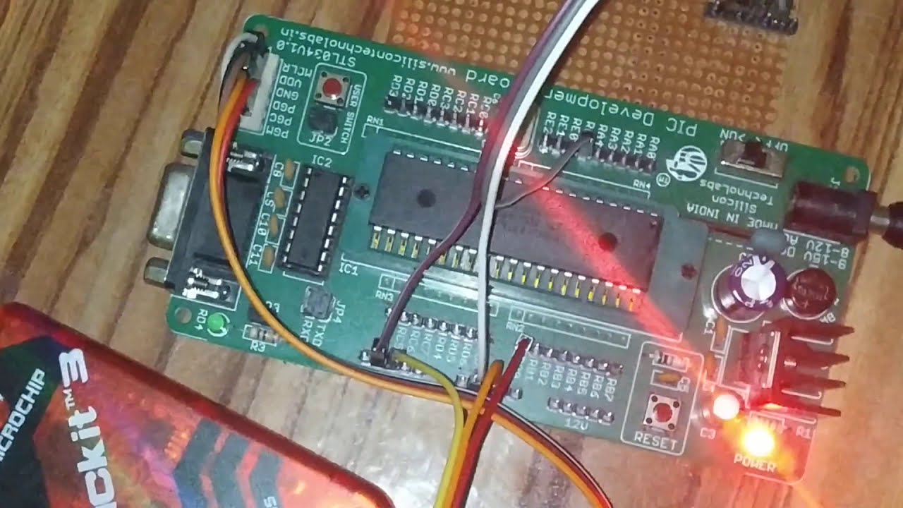 [PIC16F877A] : Interfacing Servo Motor with PIC Microcontroller using MPLAB and XC8