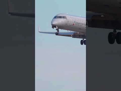 Spectacular Bombardier CRJ900 crosswind landing #aviation #closeup #pilot #planespotting