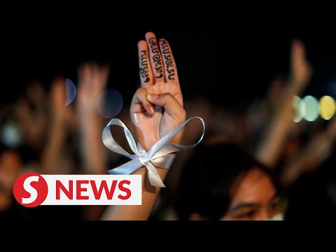 Anti-authority "Hunger Games" salute spreads through Thai high schools