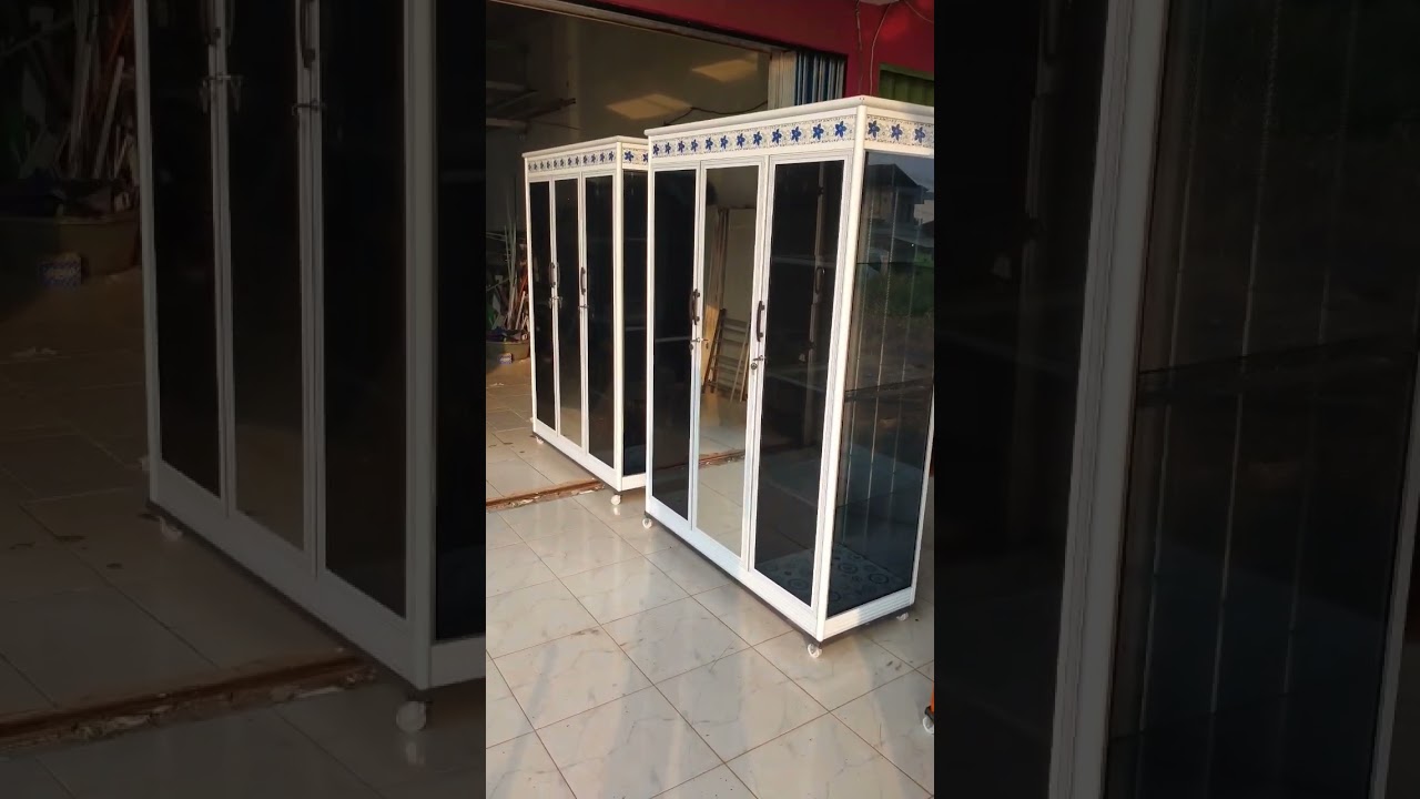 Lemari pakaian 3 pintu polos paling Laris