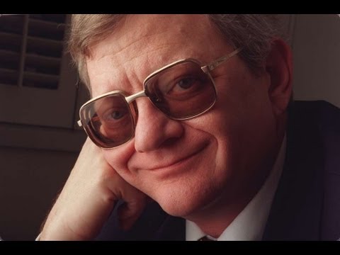 Tom Clancy, best-selling novelist, dies at 66
