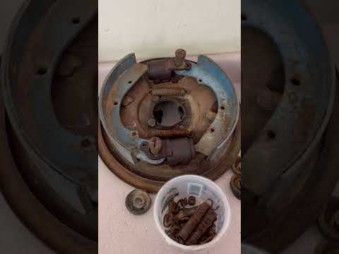 Fiat 1500 OSCA front brakes part 1