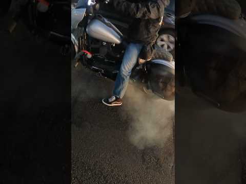 Roller launches #bike #harleydavidson #dyna #motorcycle #burnout