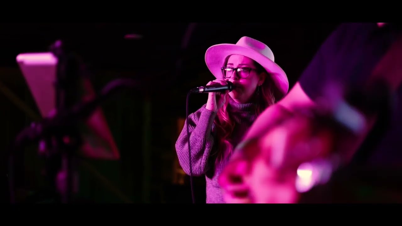 Hire Heather Linville Duo - Country Singer in Cincinnati, OH | GigSalad