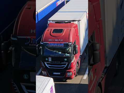 Iveco truck pulling refrigerator trailer #iveco #eurotrucksimulator2 #trucksimulator #truck #trucks