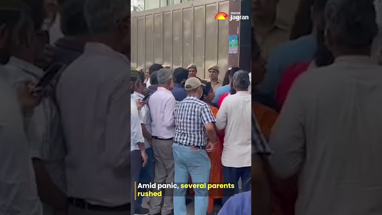 Delhi Public School Mathura Road Receives Bomb Threat Panic Outside School