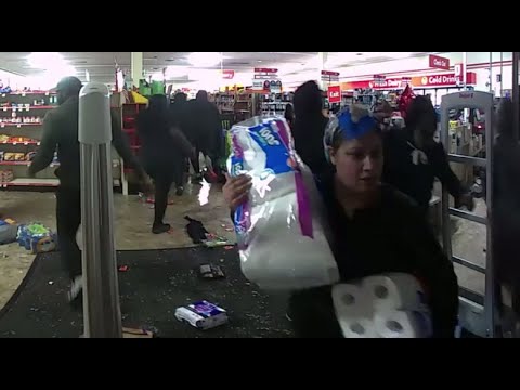 Family Dollar Looting Video Released – Delaware Valley News