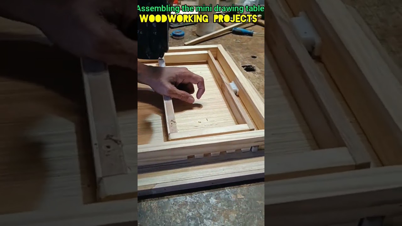 Assembling the mini drawing table, woodworking projects