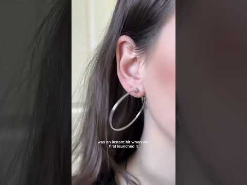 Say hello to the new and improved Hoop Clip-On Earrings! 👀 You asked, we listened—now with the
