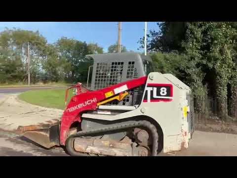 TAKEUCHI TL8 TRACKED SKIDSTEER *YEAR 2015, 3519 HOURS* C/W BUCKET