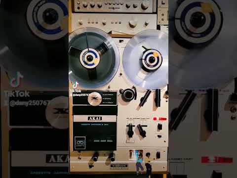AKAI X-2000SD INTEGRATED CIRCUIT (80s)