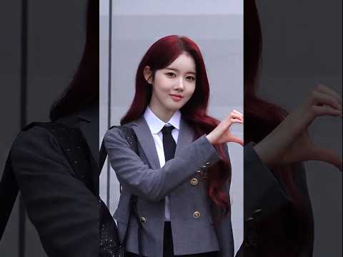 Sieun's new hair colour! Red looks gorgeous on her! #stayc #μ€ν
μ΄μ¨ #sieun #kpop #kpopshorts #trending
