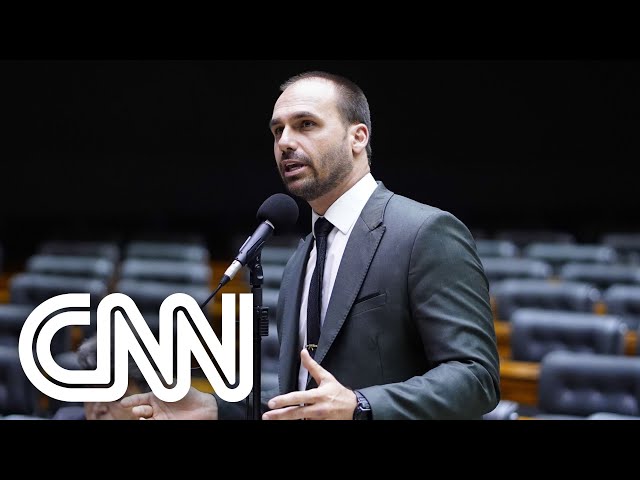 Eduardo Bolsonaro divulga loja e vende calendário em homenagem ao pai ...