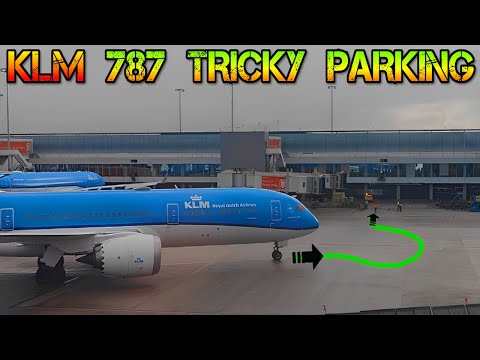 KLM 787 Tricky Gate Arrival Parking Schiphol Airport 4K
