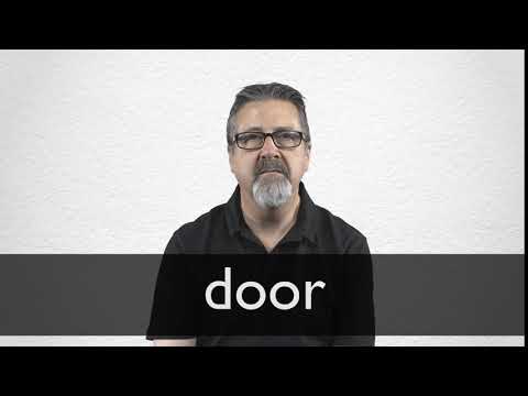 How to pronounce DOOR in British English