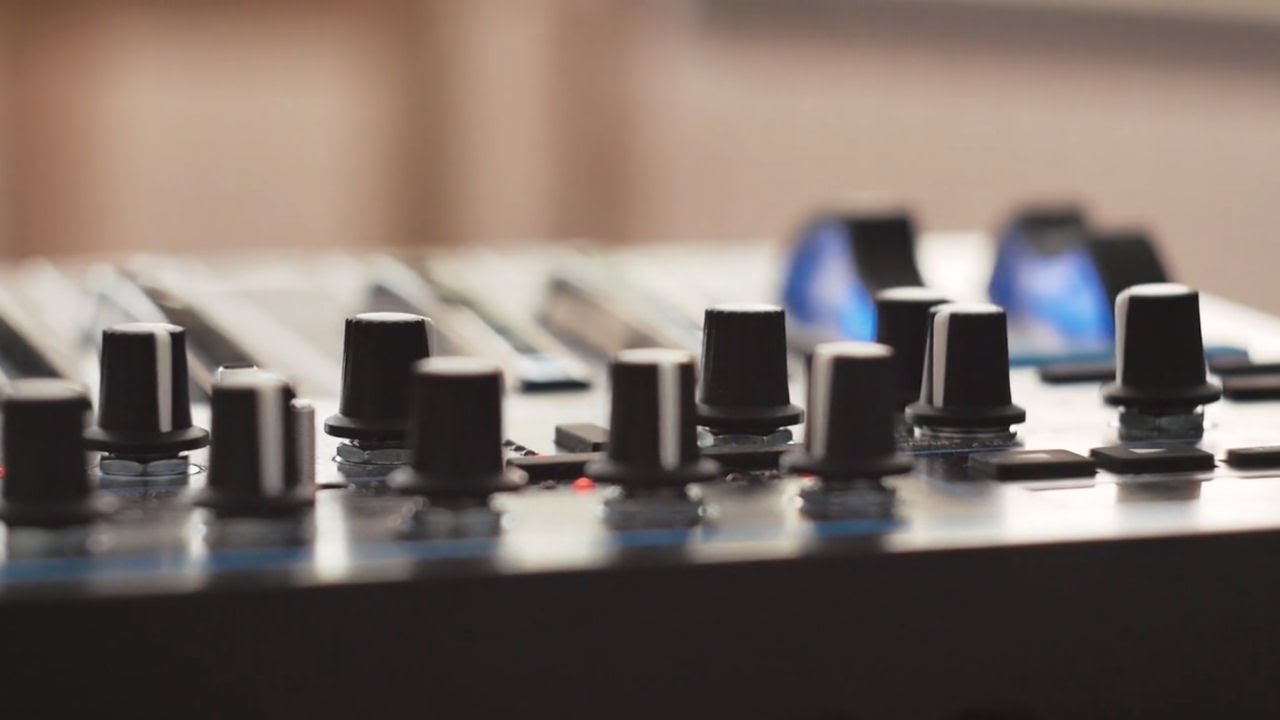 Dancing Coder - Bass!