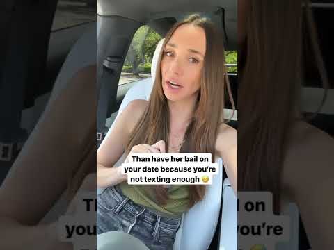 Head to my IG for a free texting guide! 📲⚠️ #datingadvice #datingtips #datingcoach