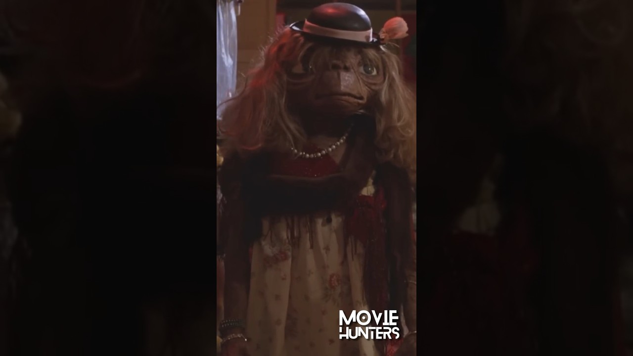 E.T. dressed as a woman disaster 🦹‍♀️ #etmovie #elliot