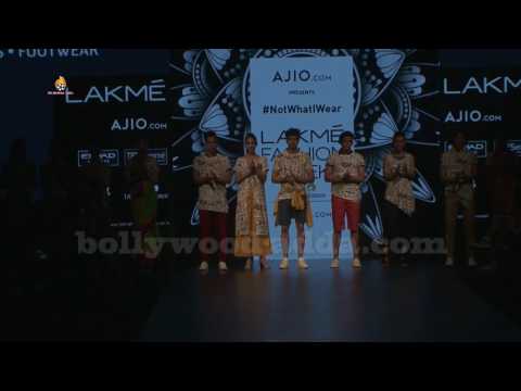 RJ Malishka & Ujjwala Raut Walks On Ramp At Lakme Fashion Week 2017