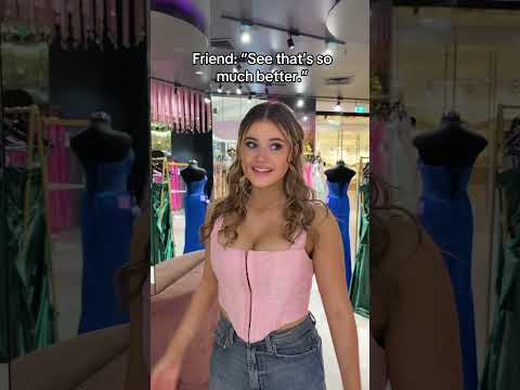 Where are our tom boys at?๐คฃ #prom #dressootd #fashiondress #promdressshopping #promdress