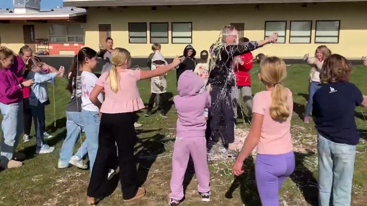 Mrs. Angle’s class Silly String Fight! 