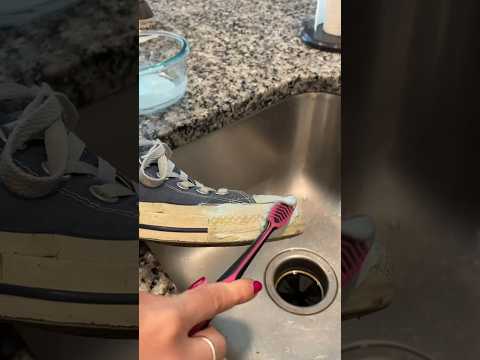Best way to clean your converse shoes #converse #howto #cleaninghack