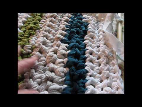 My 1st No Sew Crochet Rag Rug Part 2 - adding in t-shirt yarn ~ by Lisa's Pine Notes