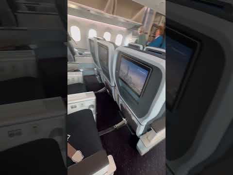 Quick Look: KLM Premium Economy 787-9