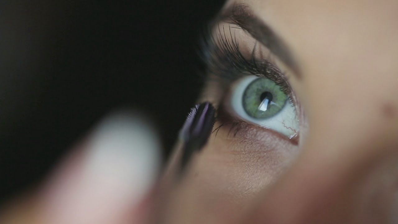 Keeping your eyelash extensions safe from mites and bacteria