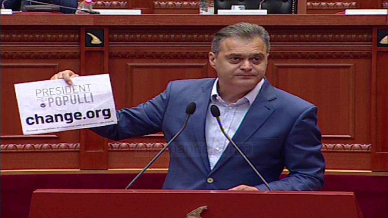 “Presidenti nga populli”, Ben Blushi prezanton peticionin “online ...