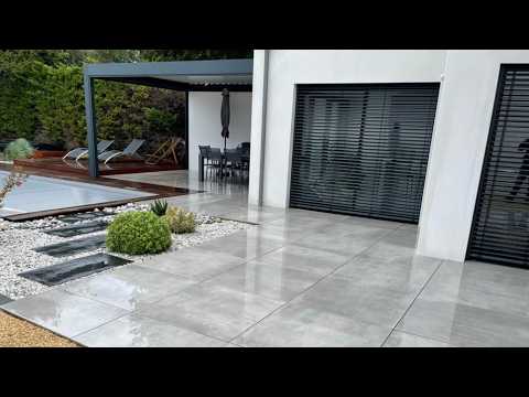Terrasse carrelage moderne et élégante - Au Jardin Des Rêves