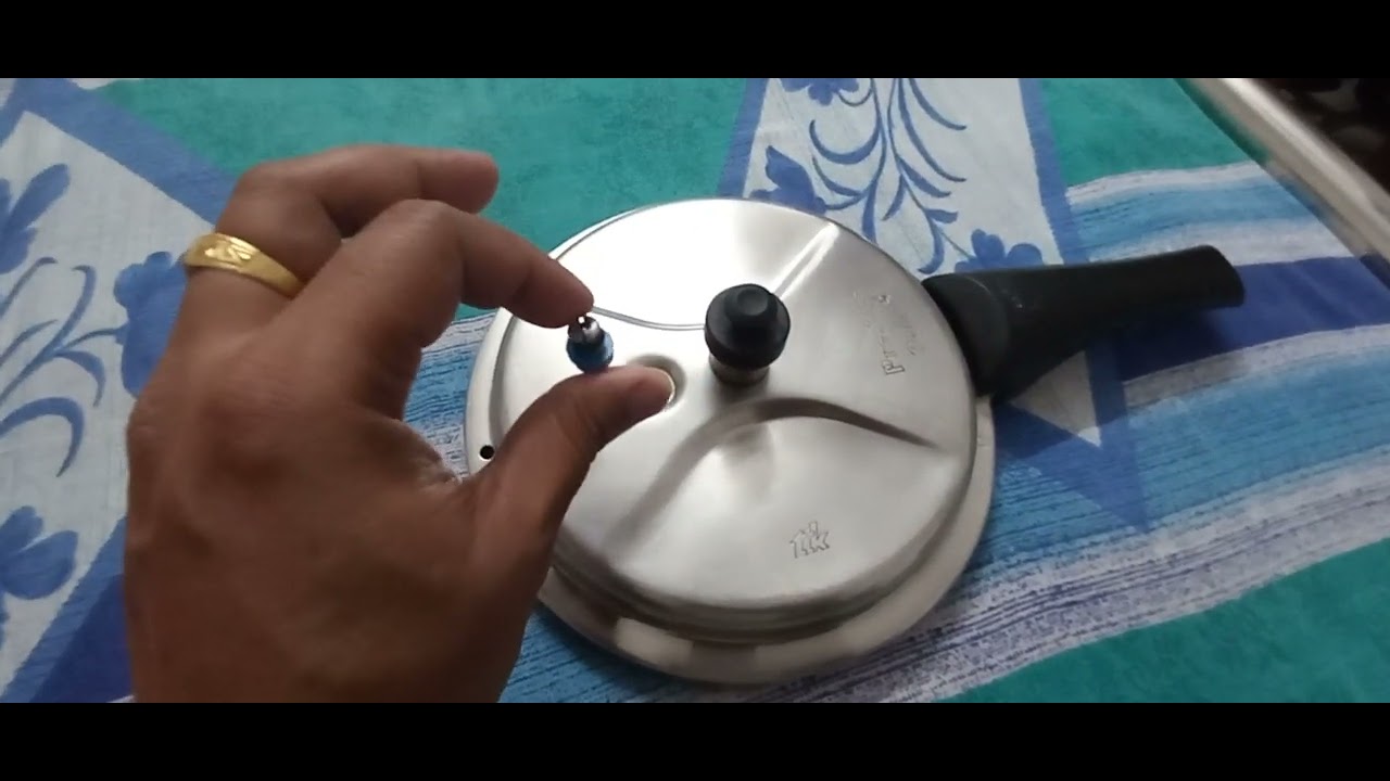 How to replace safety valve in PRESTIGE deluxe plus model Pressure Cooker/How to change safety valve