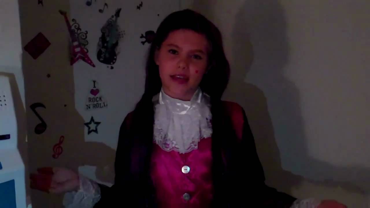 Monster High Draculaura Costume Review