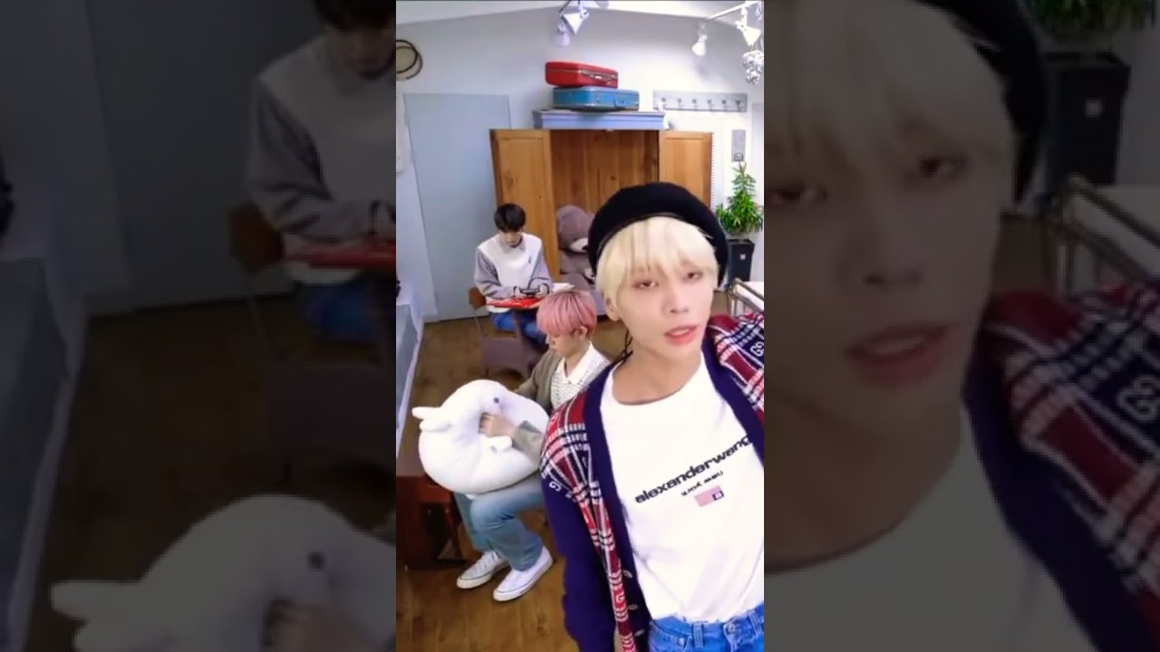 Just Yeonjun murdering the plushies 💀 #txt #yeonjun #plushies #moa #funny