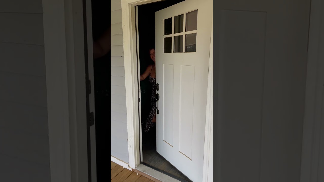 Hey there Neighbor. My husbands not home. #themaryburke