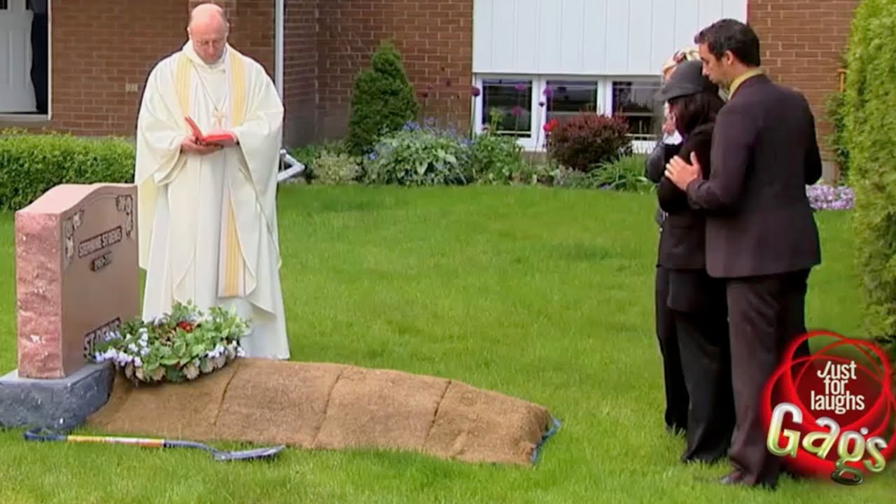Front Yard Funeral Prank