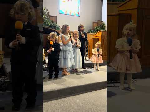 Little sister Ada singing for the first time with us β€οΈ