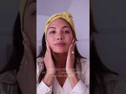 The Must-Try Makeup Primer with Giannina Milady Gibelli | COVERGIRL #Shorts