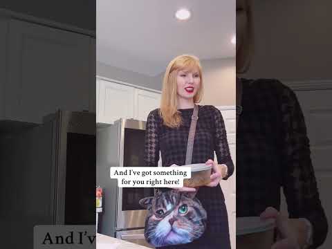 Hilarious Taylor Swift Look alike Ashley leechin with her cats 🐈😂! #shorts #funny