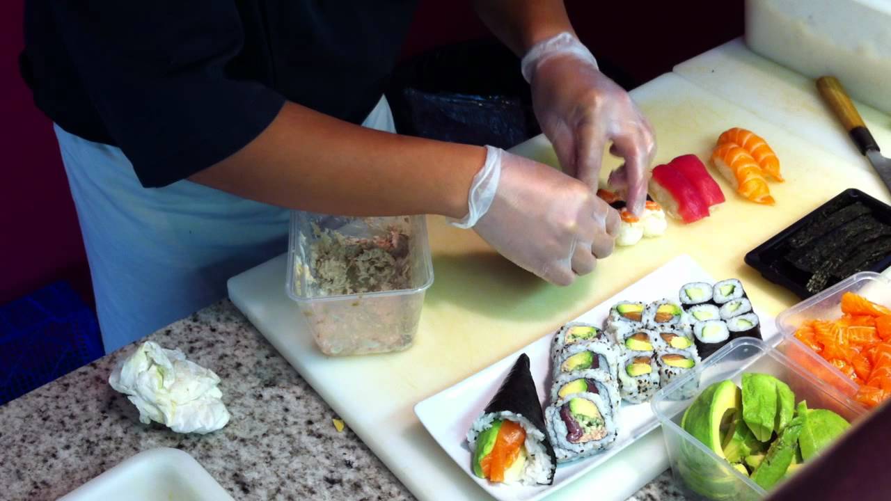 Sushi 101 - Making nigiri sushi and gunkan maki